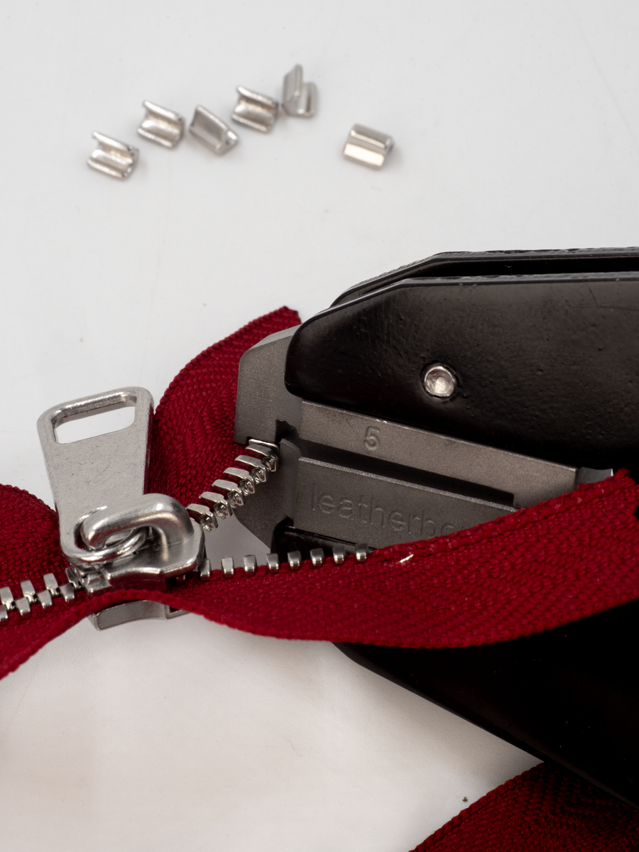 Zipper tool for making a zipper